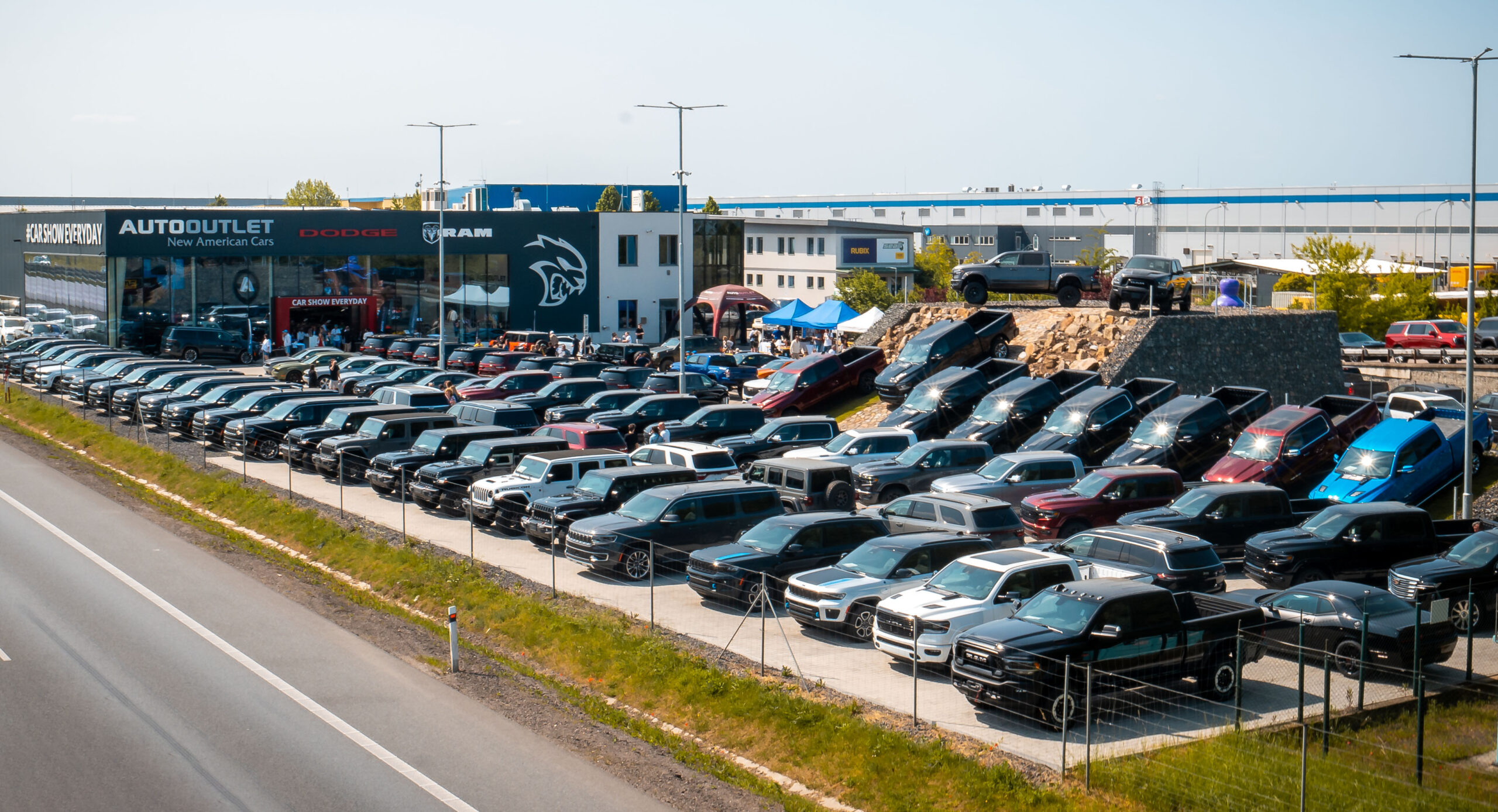Prodejce nových amerických vozů - Auto Outlet : Auto Outlet