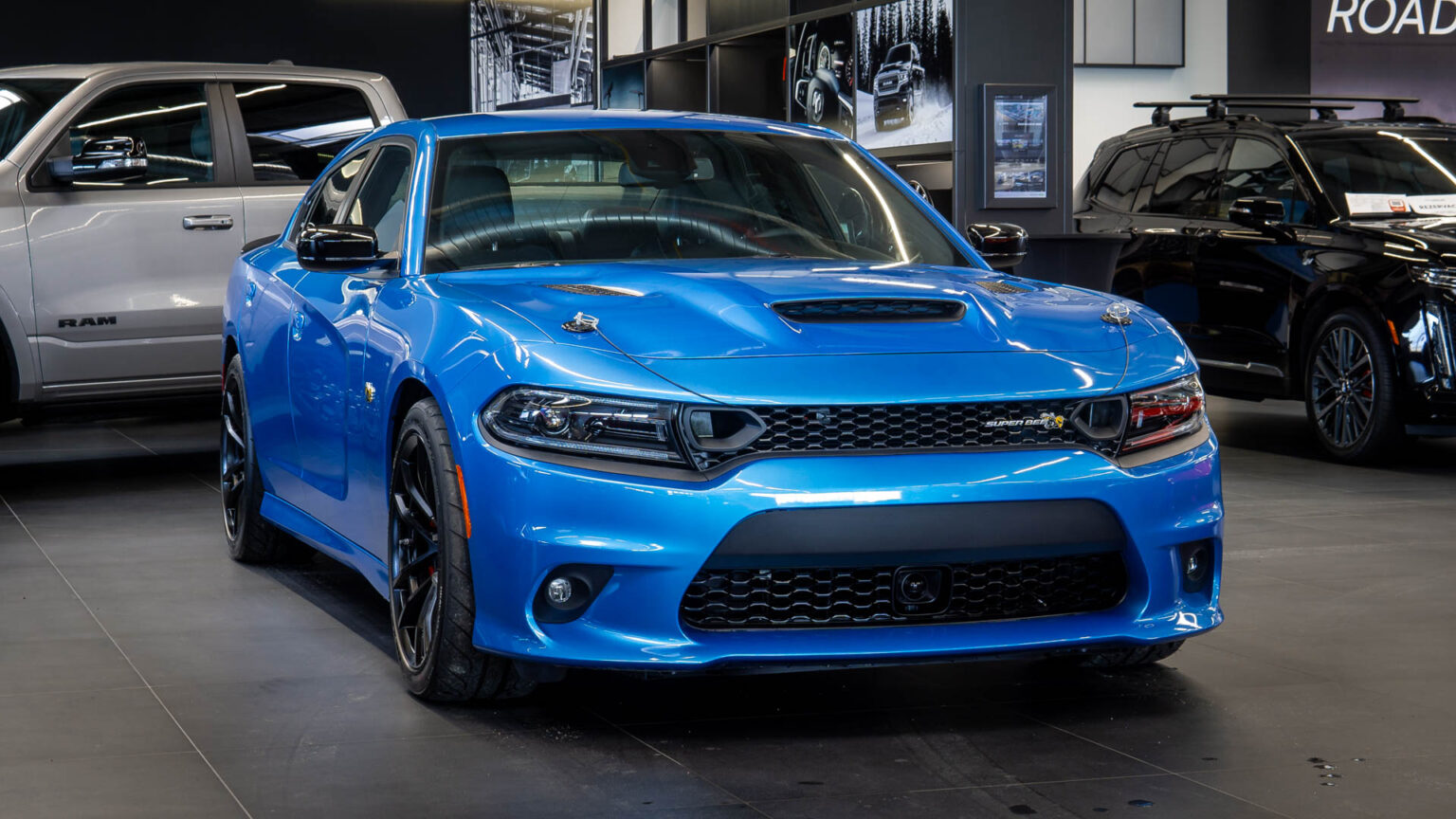 Dodge Charger Scat Pack Super Bee - Auto Outlet : Auto Outlet