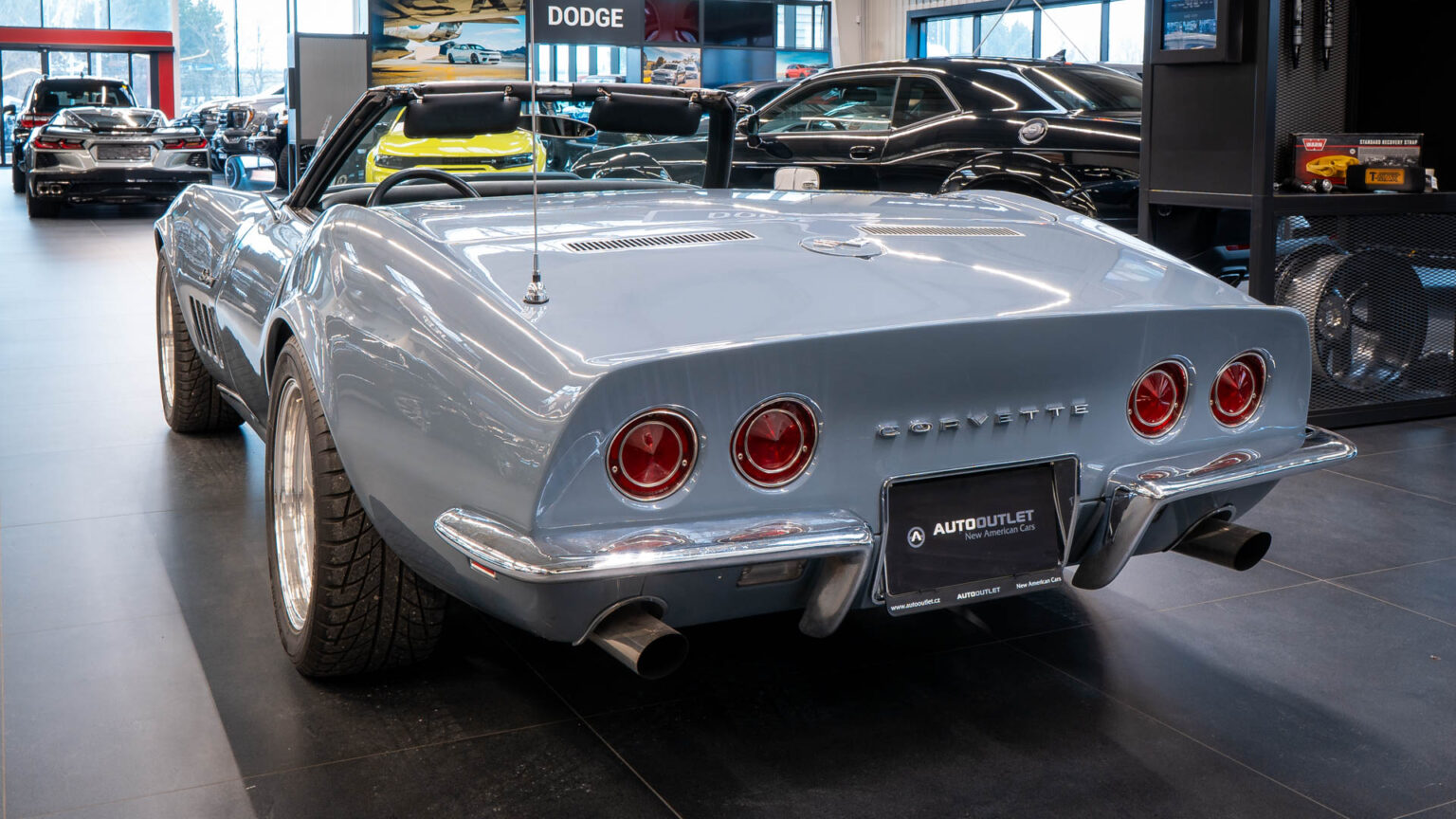 Chevrolet Corvette Stingray C3 Convertible - Auto Outlet : Auto Outlet